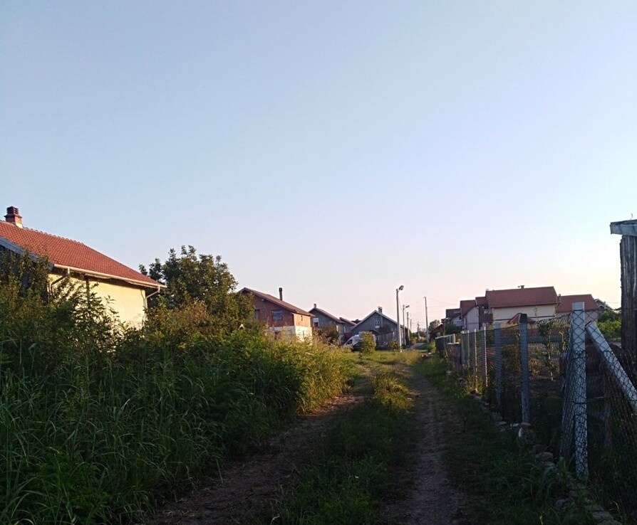 Prodajemo plac,Borca (preko puta BSK stadiona) - Kupi Prodaj Zemlju